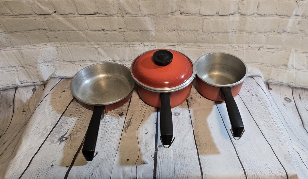 Pre 1970's 4 Piece Set of CLUB Cast Aluminum 2 Pots, 1 Pan, 1 Lid Two ...