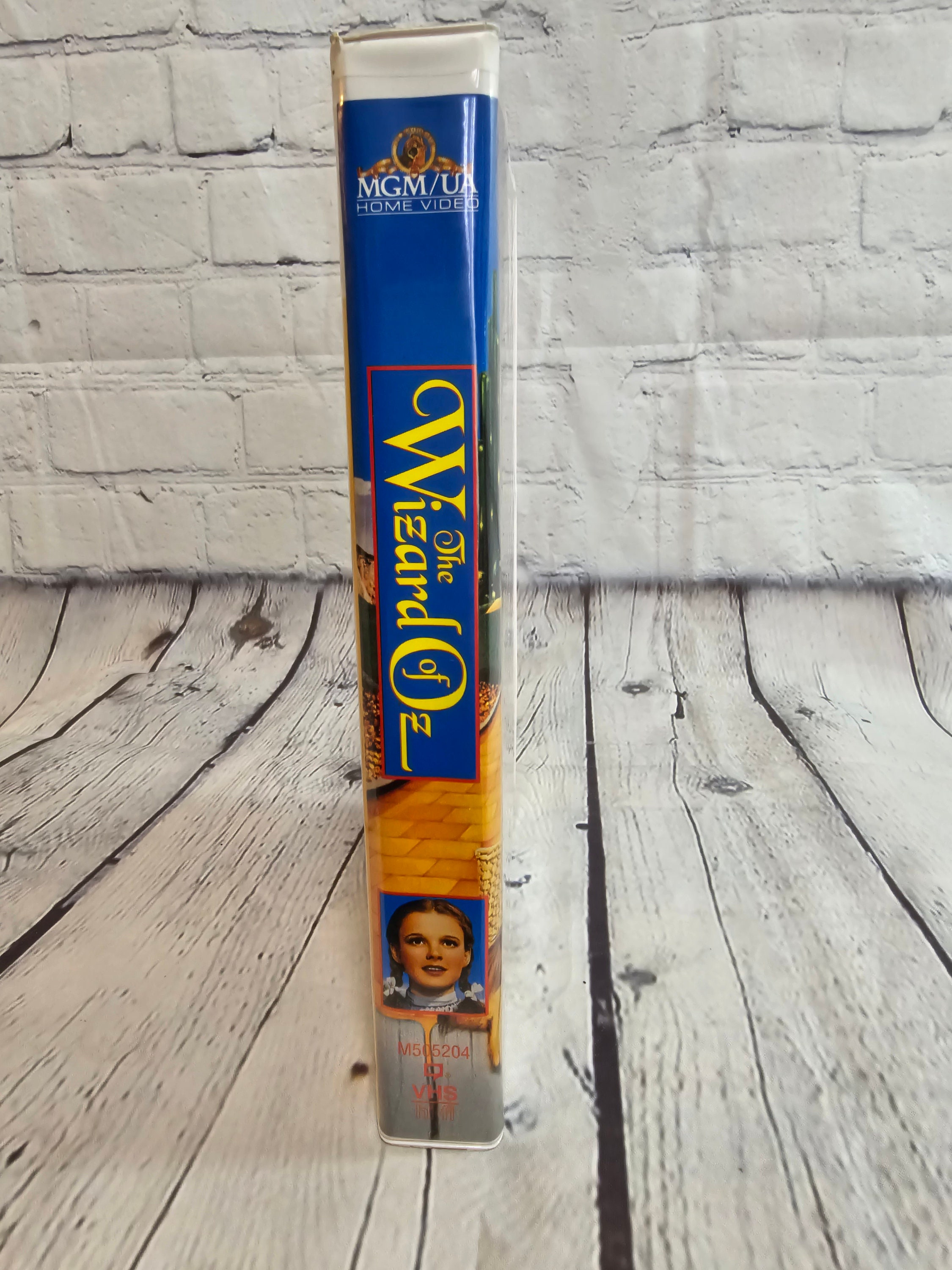 1996 the Wizard of OZ VHS Tape Clamshell Case 1939 Remaster MGM - Etsy