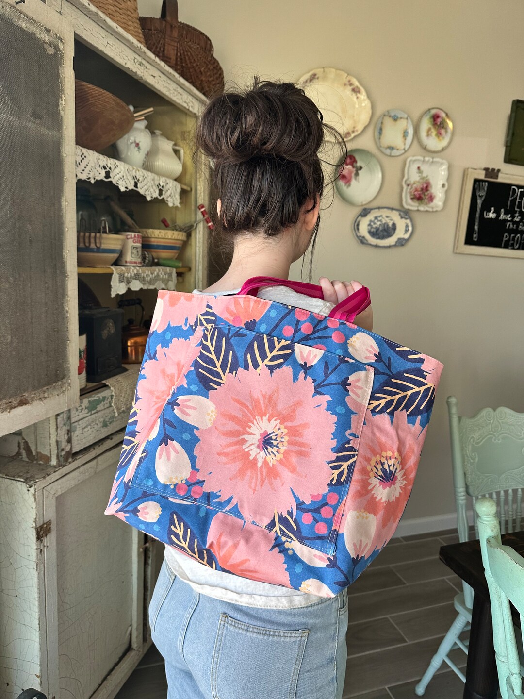 Xl Tote With Floral Canvas Big Exterior Pocket Funky Handles and Key ...