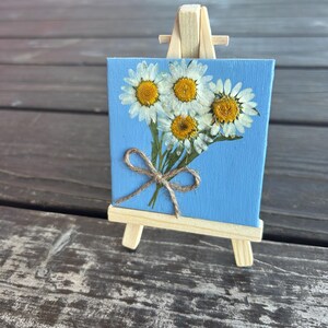 Mini Canvas With Easel Floral Daisy Bouquet Art With Real Pressed Daisy ...
