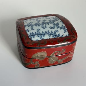 Vintage Red Lacquer Trinket Box With Blue & White Porcelain Lid - Etsy