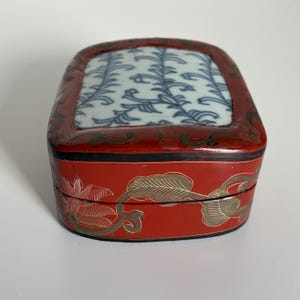Vintage Red Lacquer Trinket Box With Blue & White Porcelain Lid - Etsy