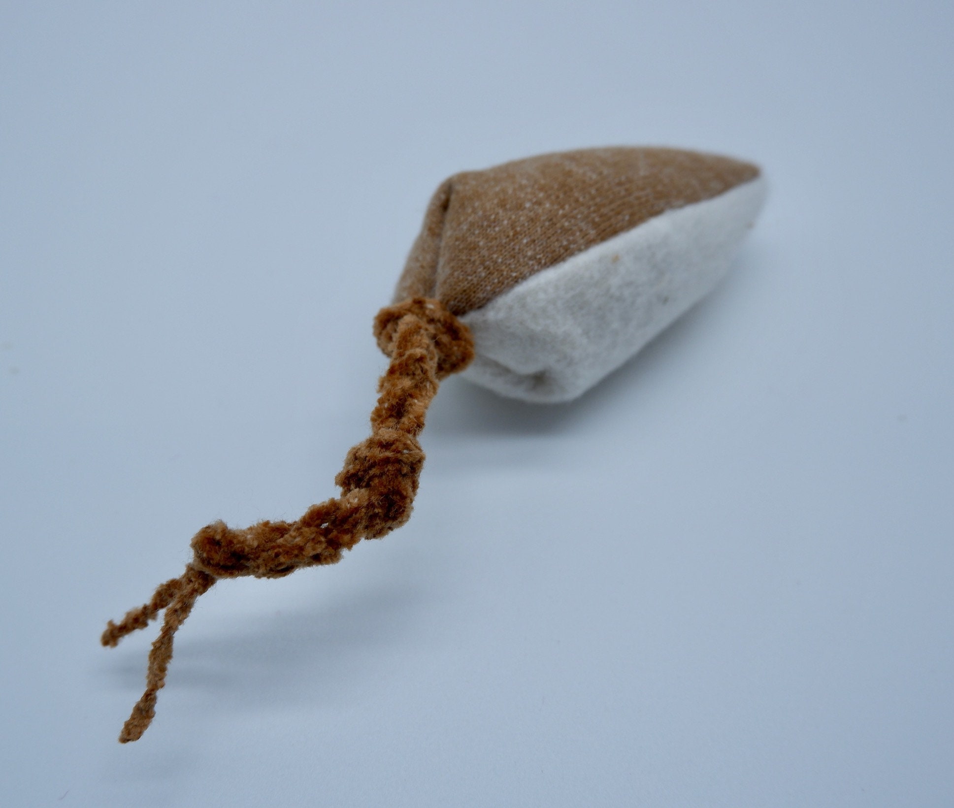 Natural Cat Toy Basket - Wool Cat Balls & Organic Catnip Toys - Ready ...