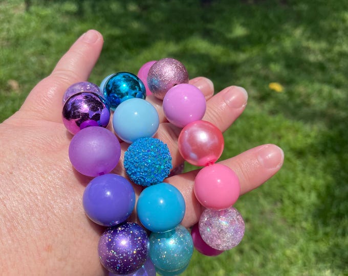 RARE VINTAGE HEARTS Theme Charm Bracelet Brass All Diff Charms Jewelry ...