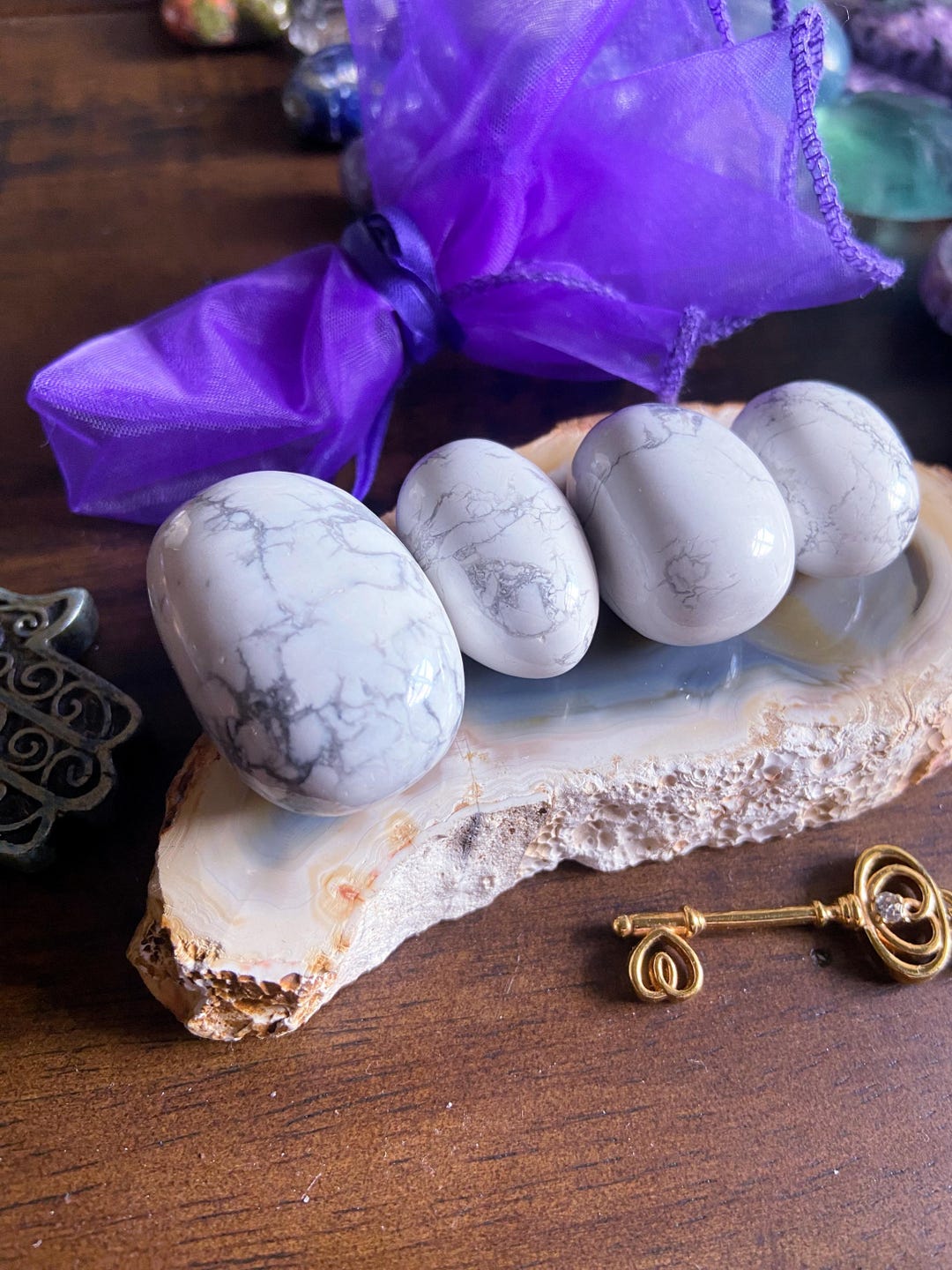 Howlite Crystals - Tumbled Stone and Gemstones, Healing Crystal ...