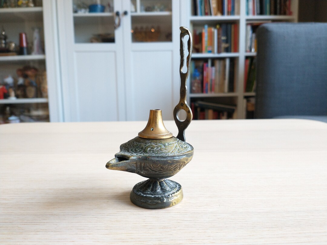 Small Bronze Oil Lamp / Aladdin Genie Lantern / Vintage Boho Ornament ...