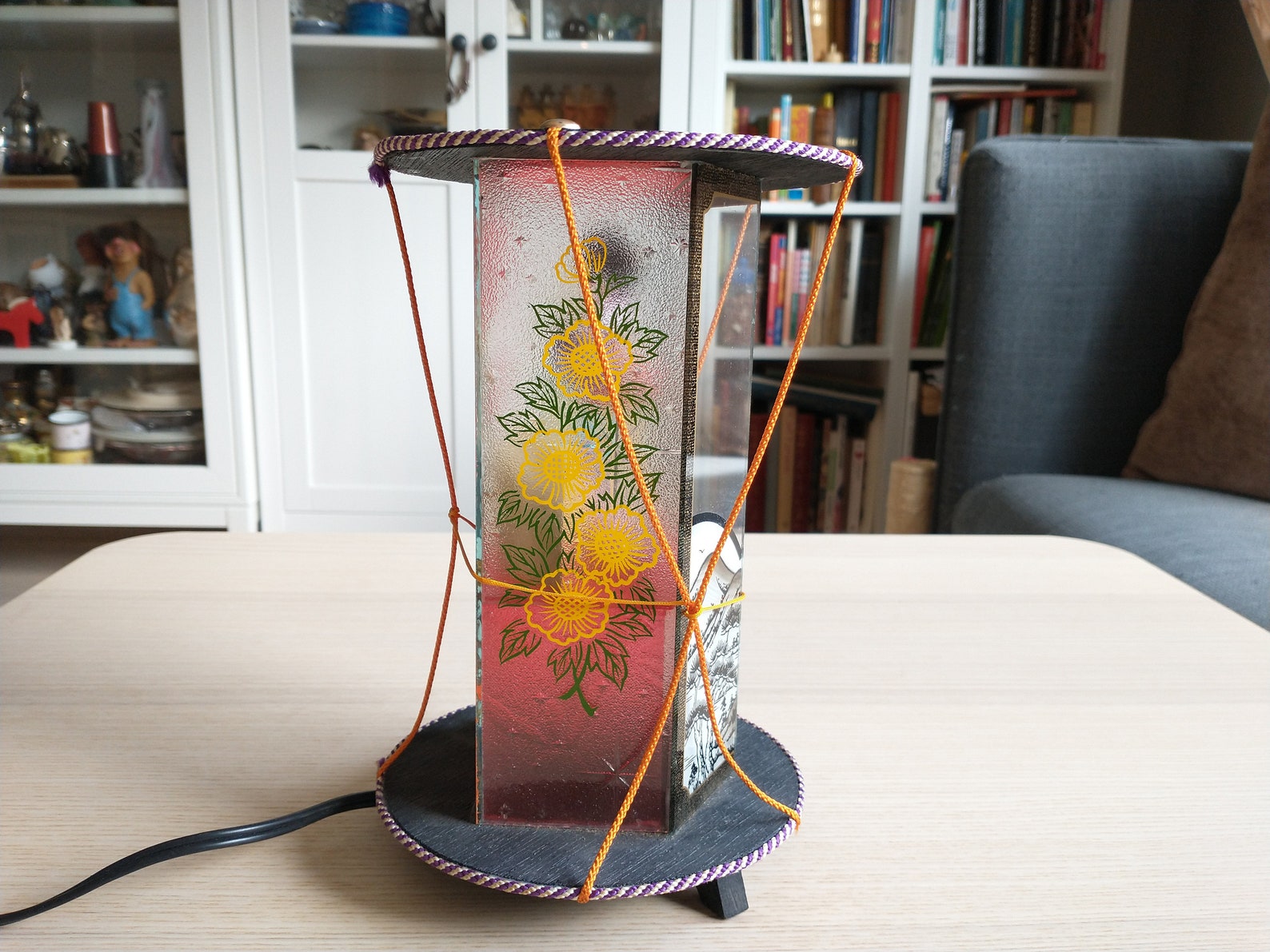 Vintage Japanese Geisha Night Light: Wood & Glass Ornament - Etsy