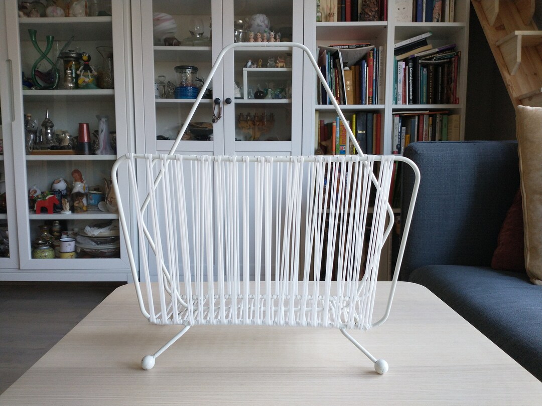 Pure White Magazine Rack / Minimalism Decor / Mid-century Modern - Etsy