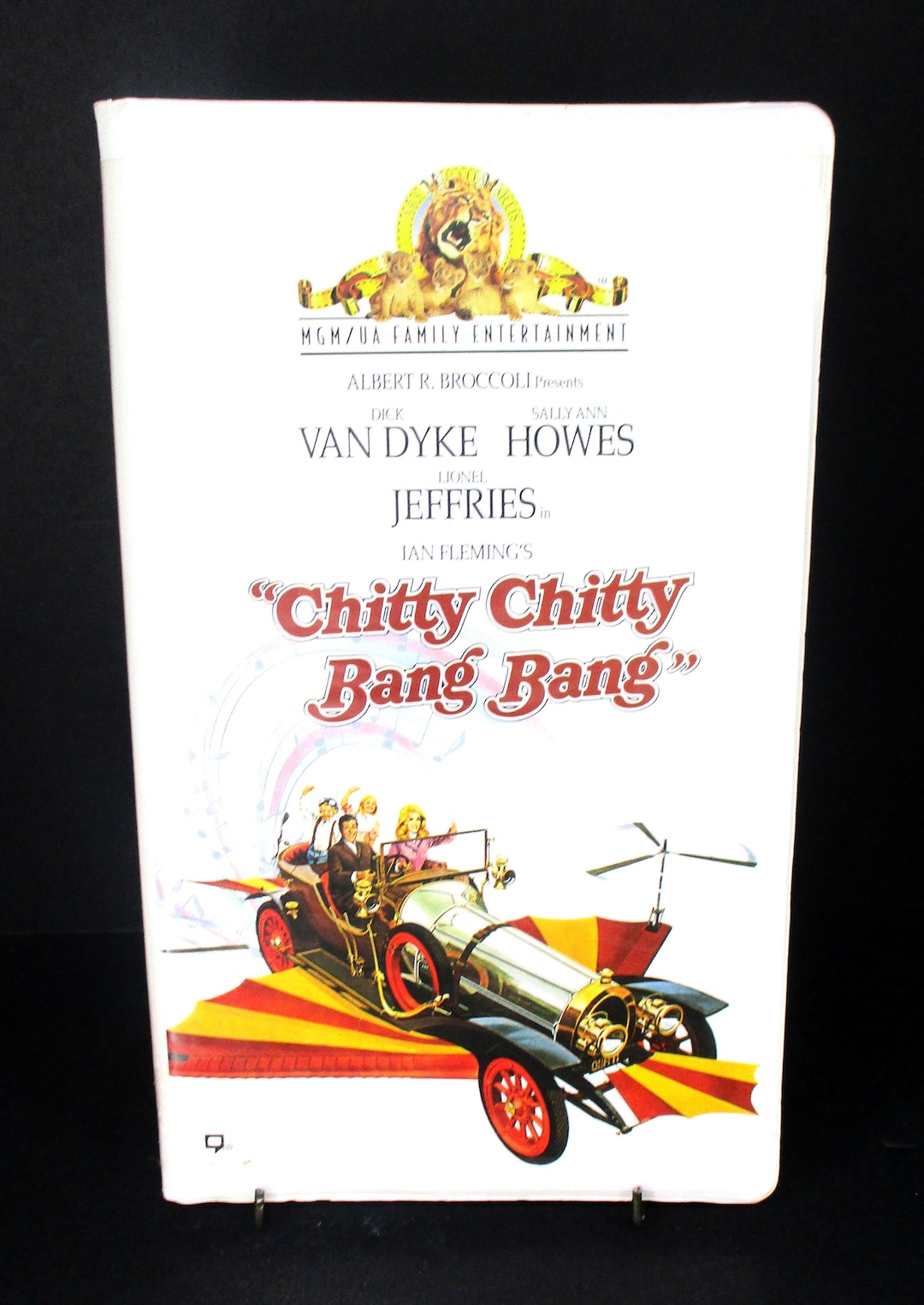 Chitty Chitty Bang Bang (VHS, 1994, Clam-shell, MGM Family ...