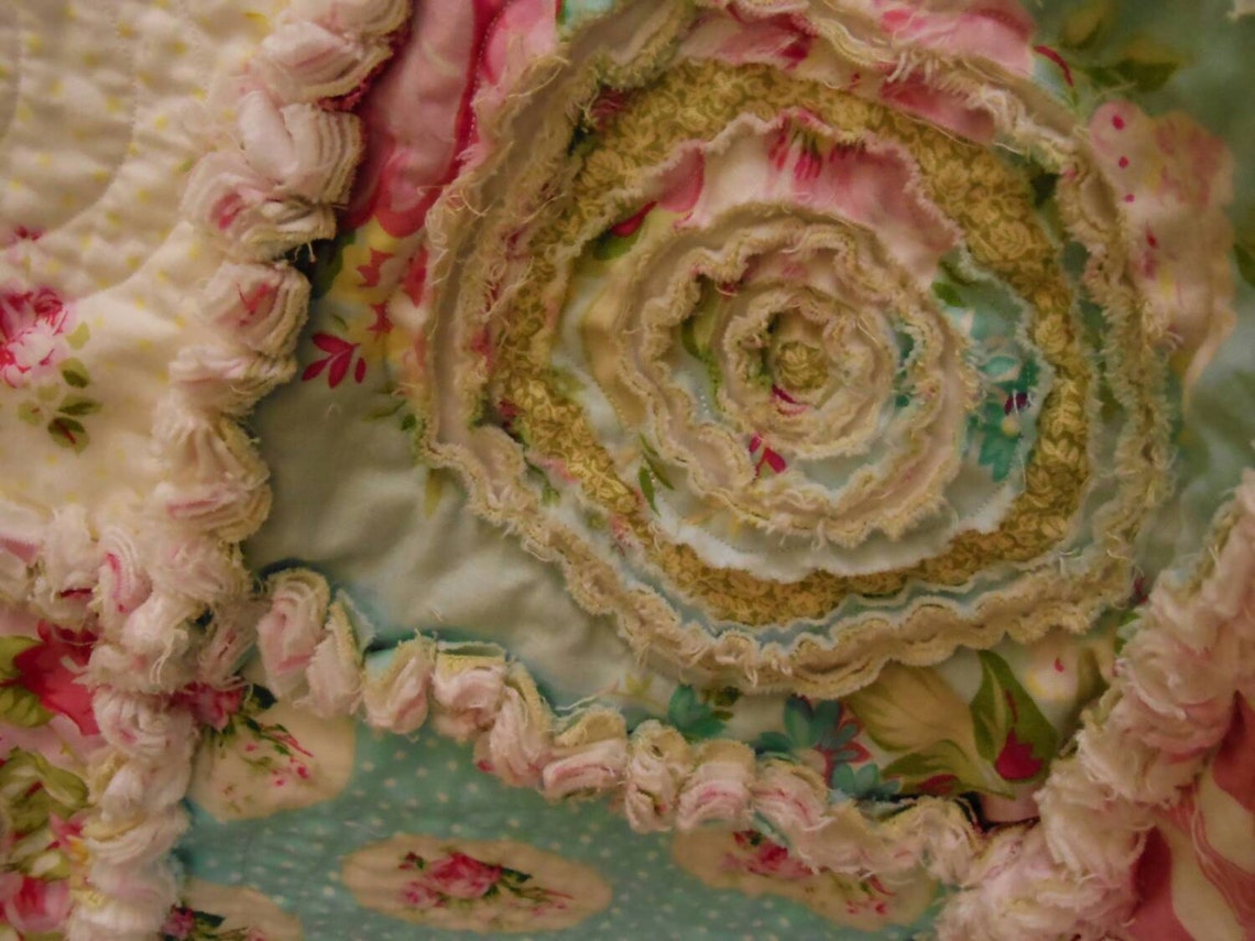 Shabby Rag Rosey Quilt Pattern. Beautiful Roses With a Unique - Etsy Canada