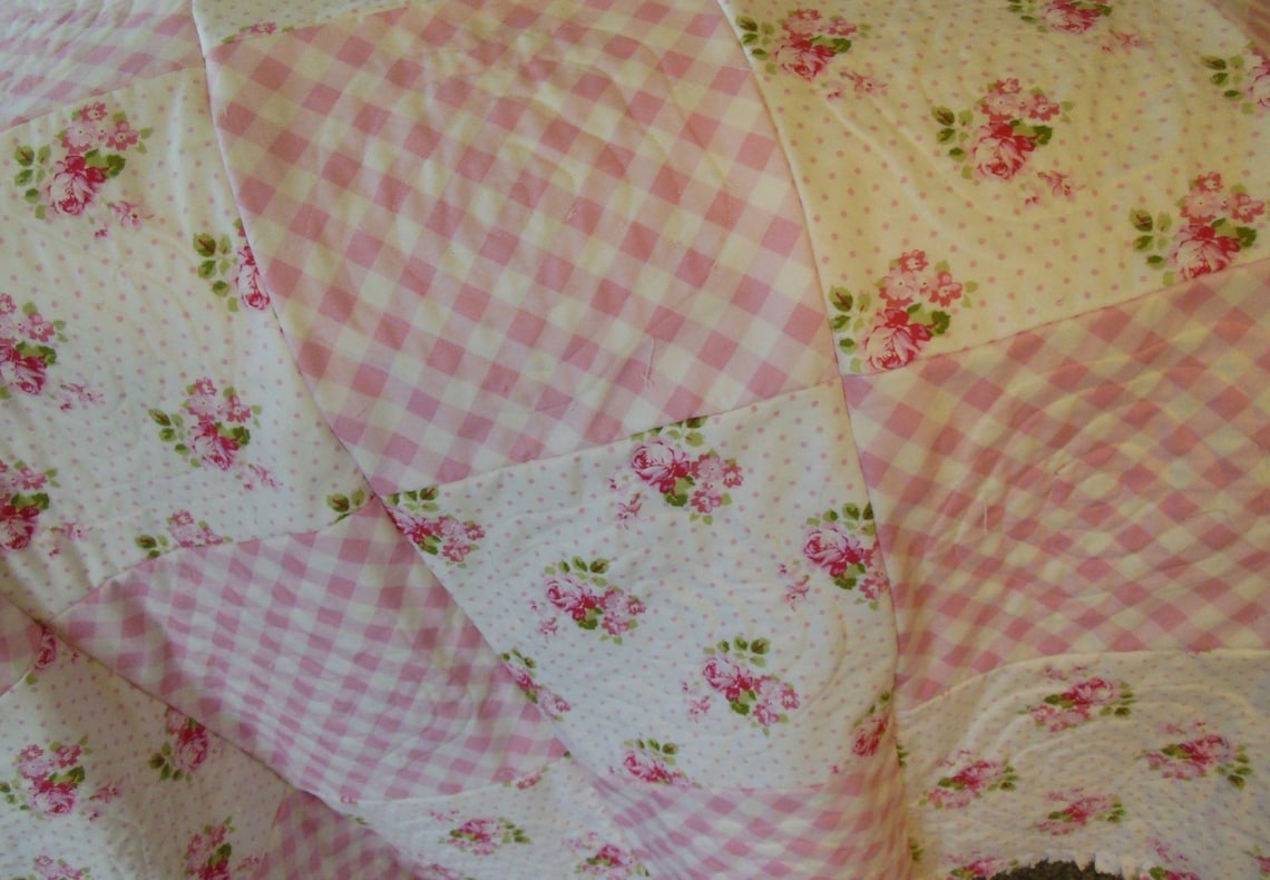 Shabby Rag Rosey Quilt Pattern. Beautiful Roses With a Unique - Etsy Canada