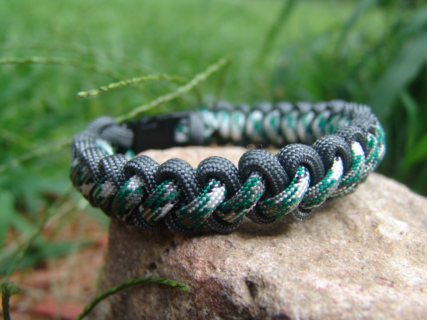 Curling Millipede Paracord Bracelet - Etsy