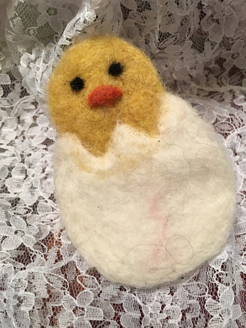 Easter Pin, Easter Brooch, Baby Chick Lapel Pin, Spring Brooch, Spring ...