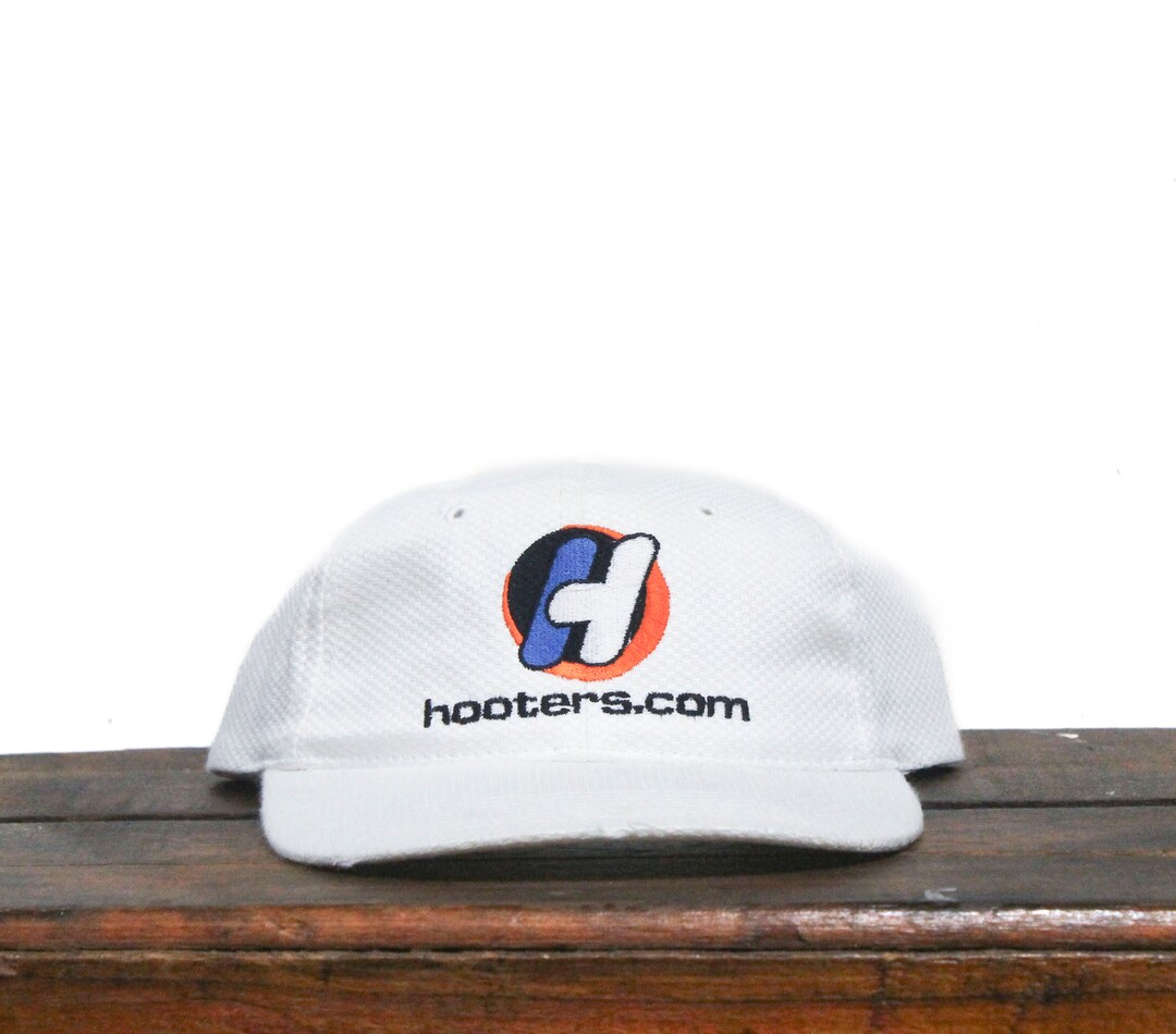 Vintage Y2K Hooters.com Hooters Website Internet Computer Bar Wings ...