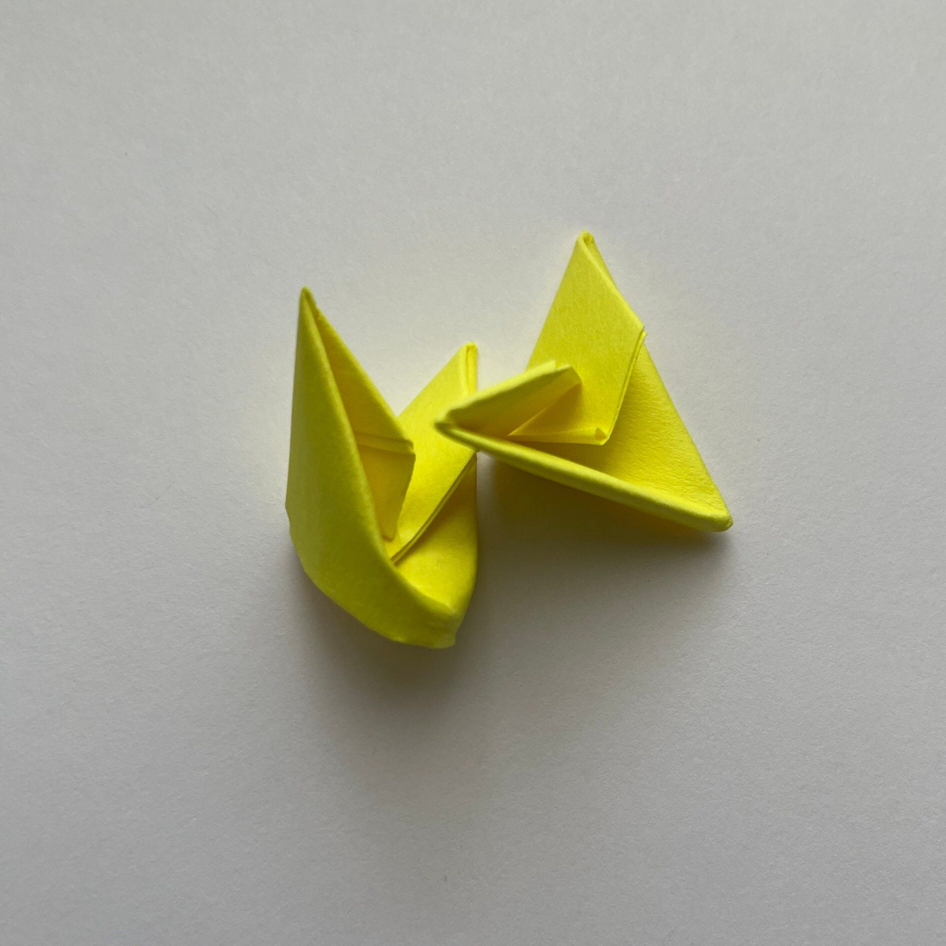 3D Origami Triangle Pieces 1/32 Bright Colors Made to Order - Etsy