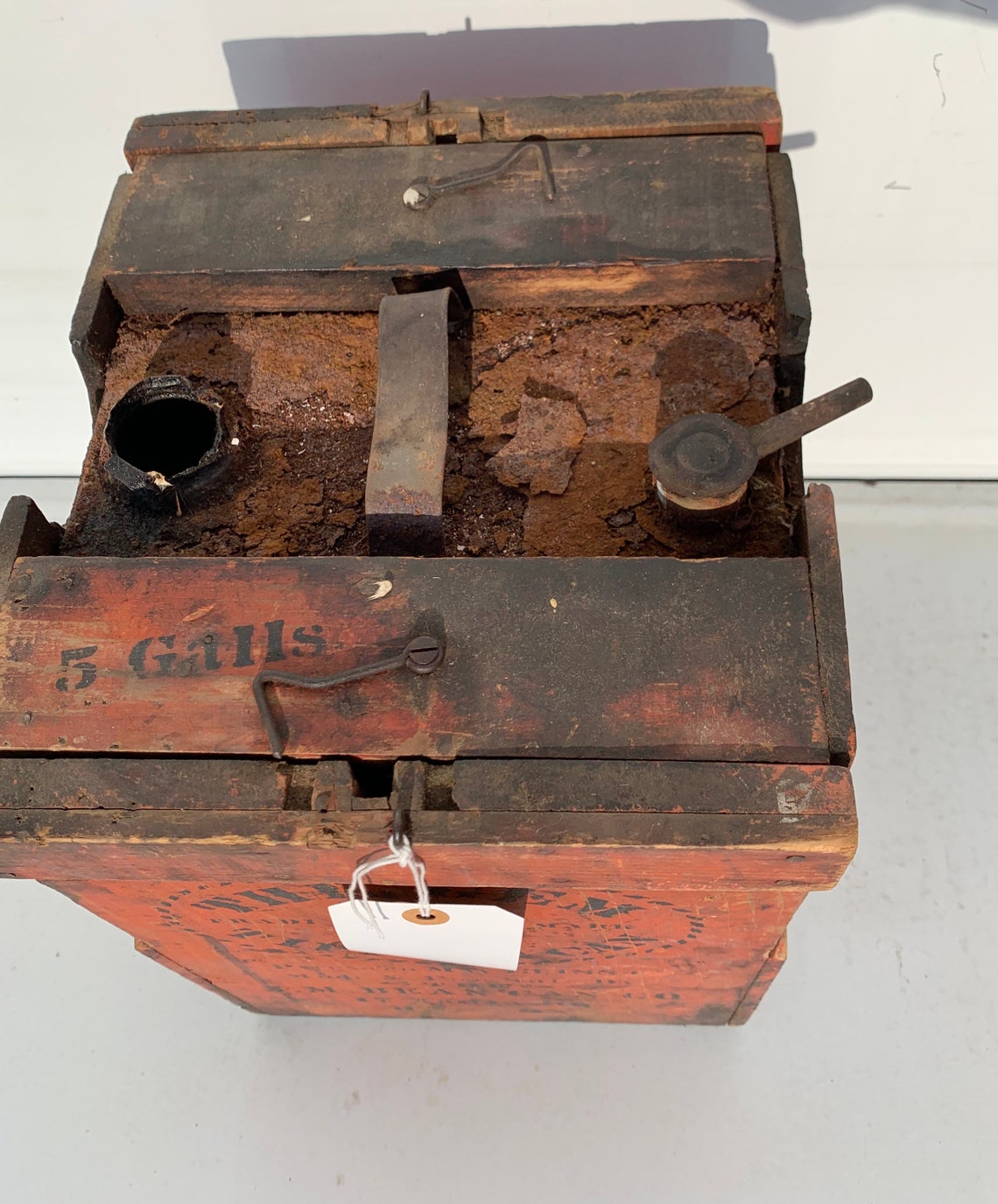 Primitive Tipping Can Gem Can Co. Wood Box Kerosene Can - Etsy