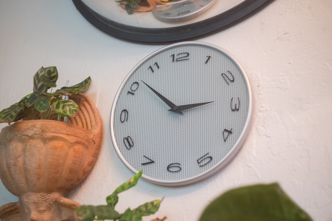 Modern Cool 90s Layered Wall Clock // Stylized Font, Sleek Hands ...