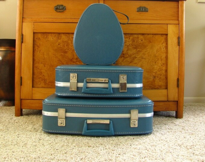 Vintage Blue Luggage Set of 3 Vintage Blue Nesting Luggage Vintage Blue ...