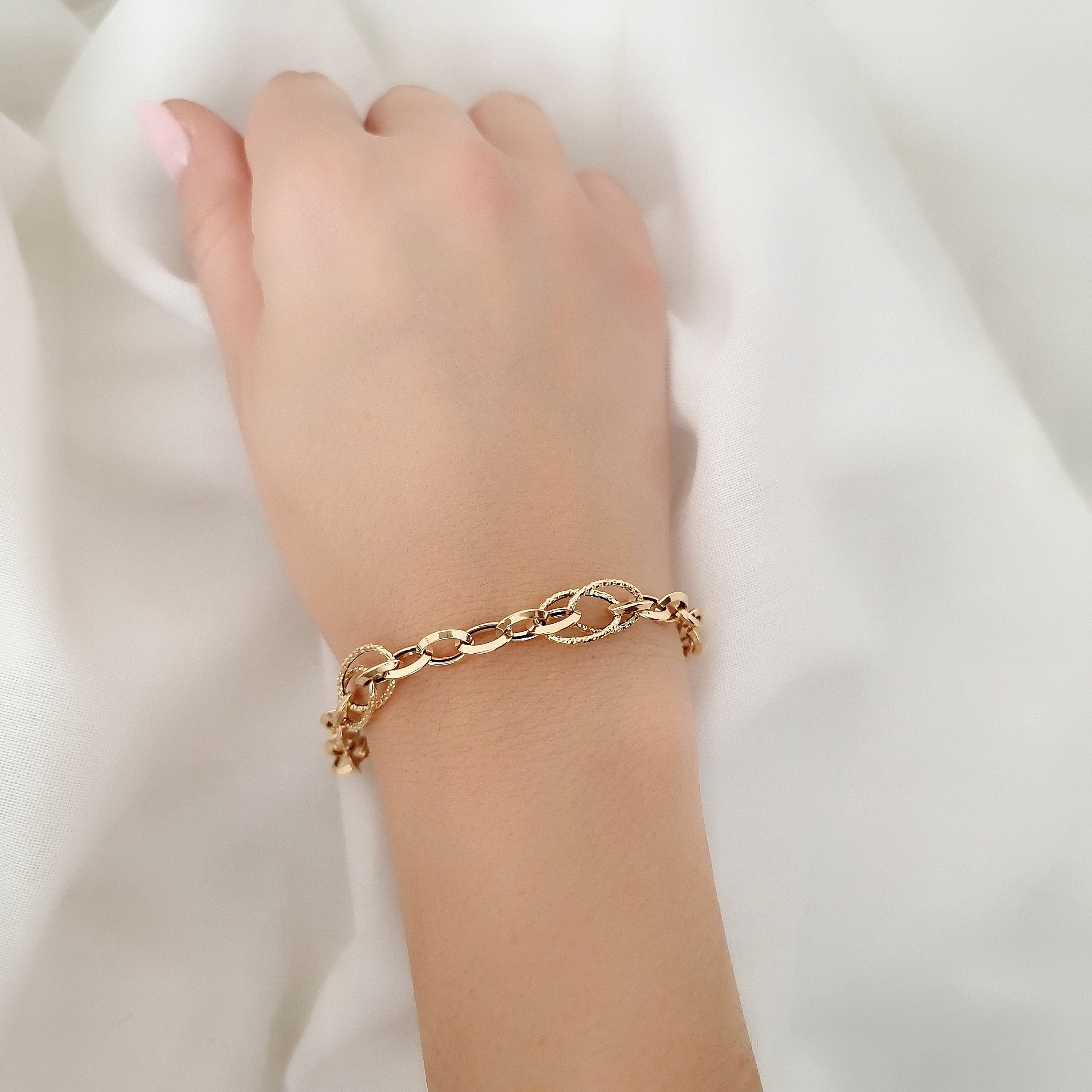 Gold Chain Bracelet Designs For Girls