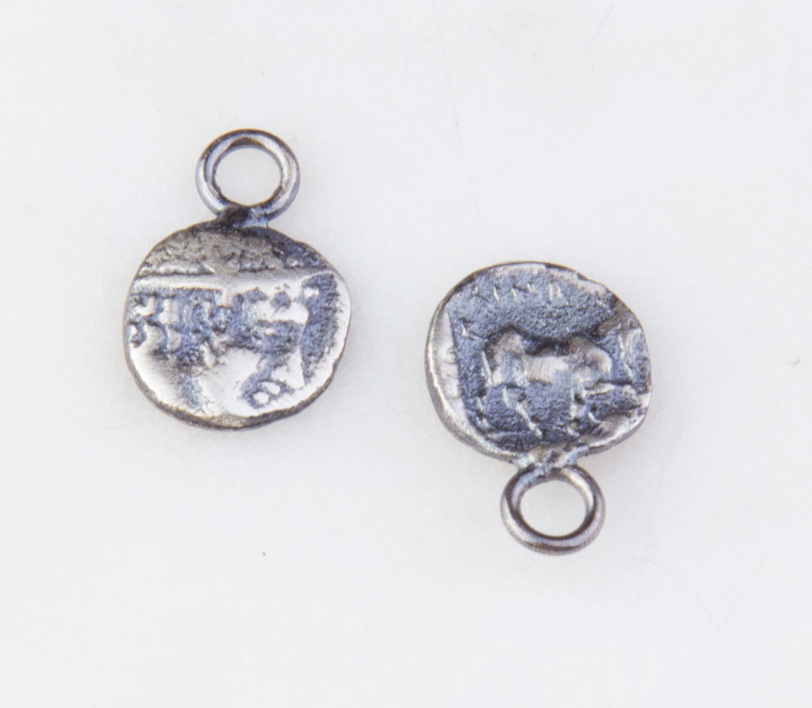 Set of 3 10mm Roman Greek Medallion Coin Charm in Oxidized - Etsy