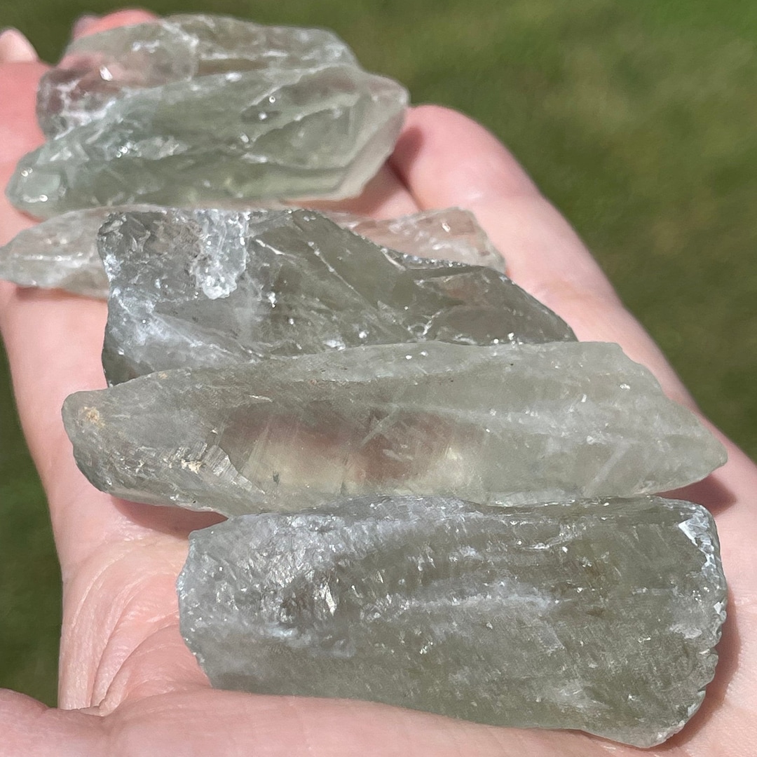 Prasiolite Raw , Green Quartz Point, HQ Raw Crystals - Etsy Canada
