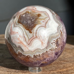 Amethyst Lace Agate XL Sphere With Rainbows and UV Reactive Center, HQ ...