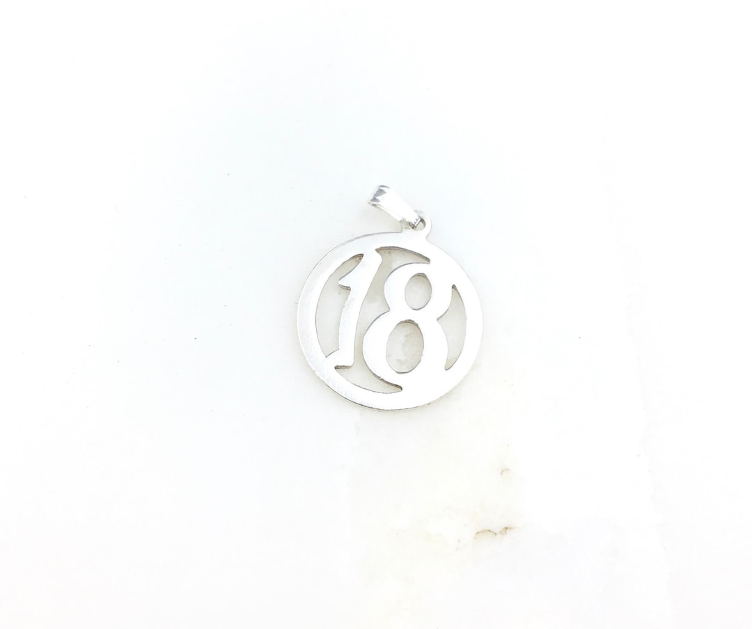 Vintage 925 Sterling Silver Number 18 Charm Pendant - Etsy.de