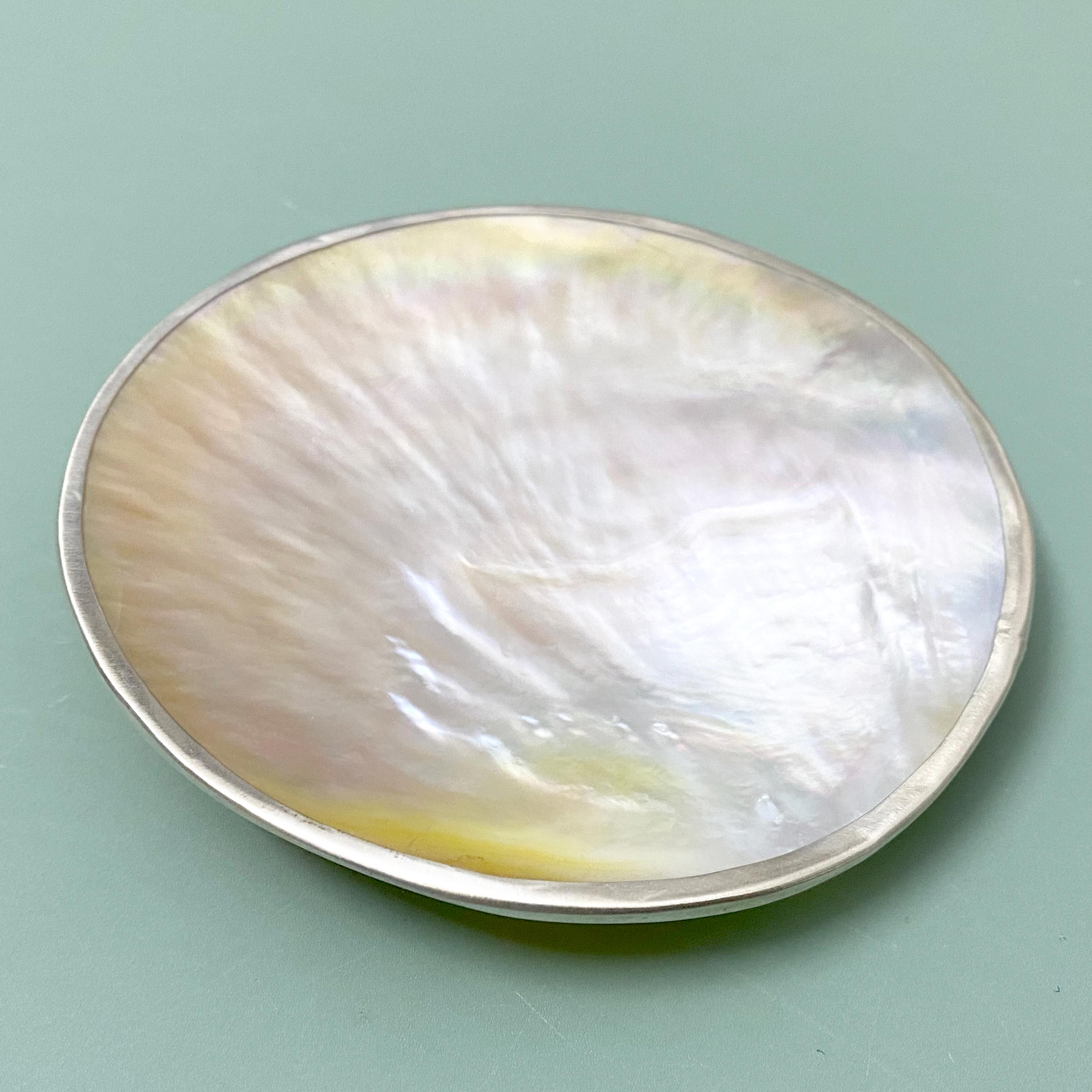 Mother of Pearl Round Plate Silver Trim, Simple Decorative Shell Dish ...