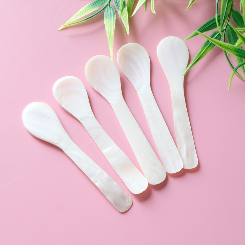 Shell Utensil Oyster Caviar Spoon, Mother of Pearl Caviar Spoon, Cute ...