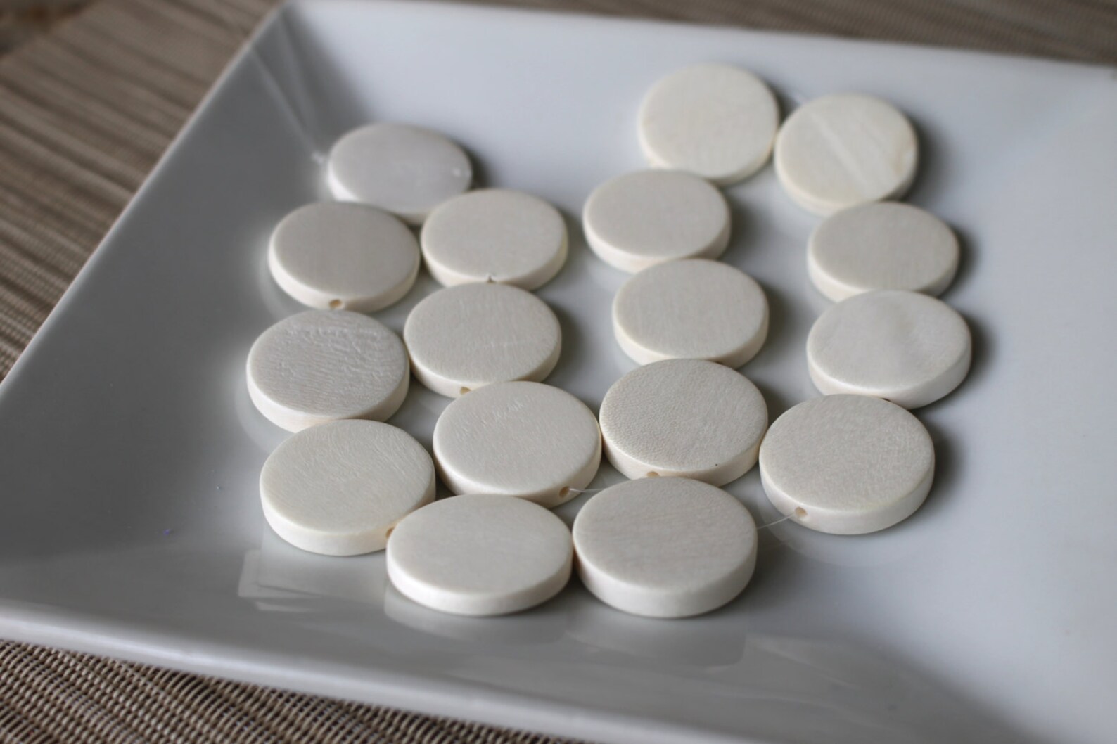 25mm White Ivory Cream Flat Round Coin Wood Beads Bleached | Etsy