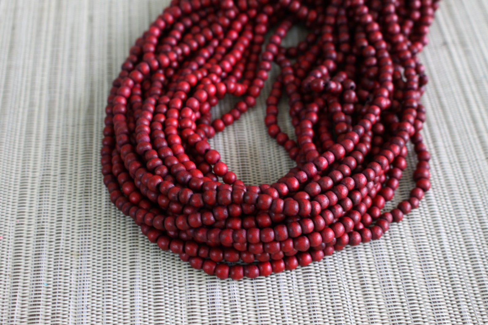 4-5mm Burgundy Red Round Wood Beads - Dyed and Waxed - 15 Inch Strand ...