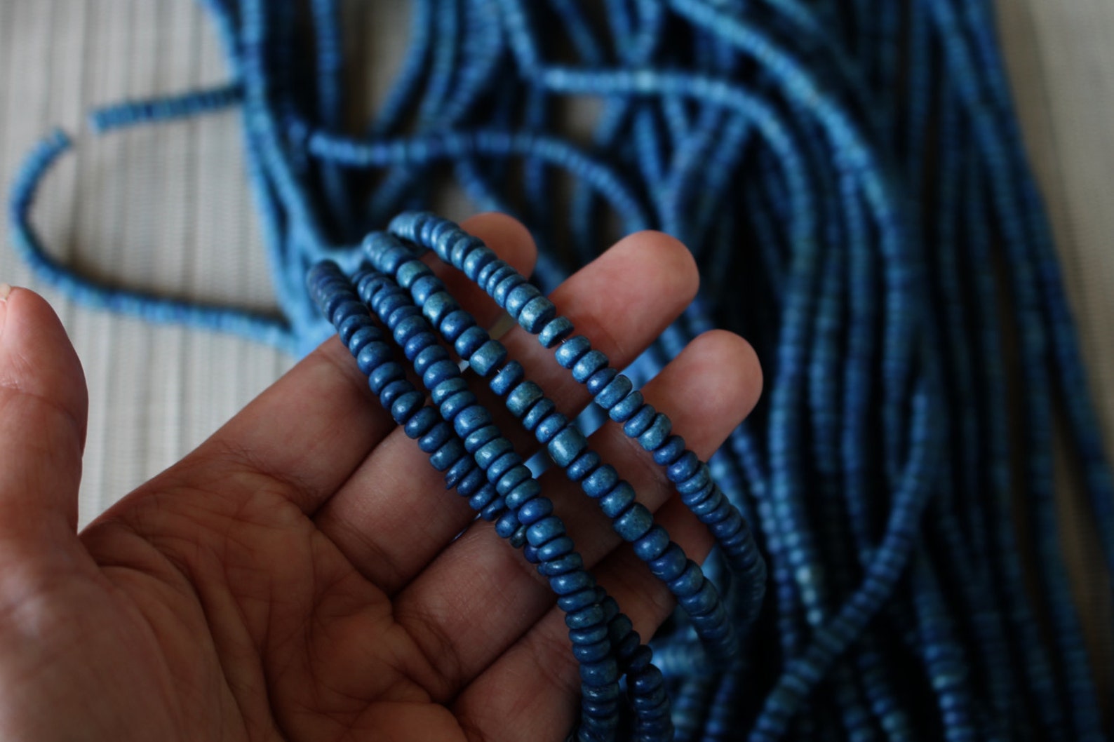 4-5mm Blue Coconut Shell Pucalet Rondelle Beads - Dyed and Waxed - 15 ...