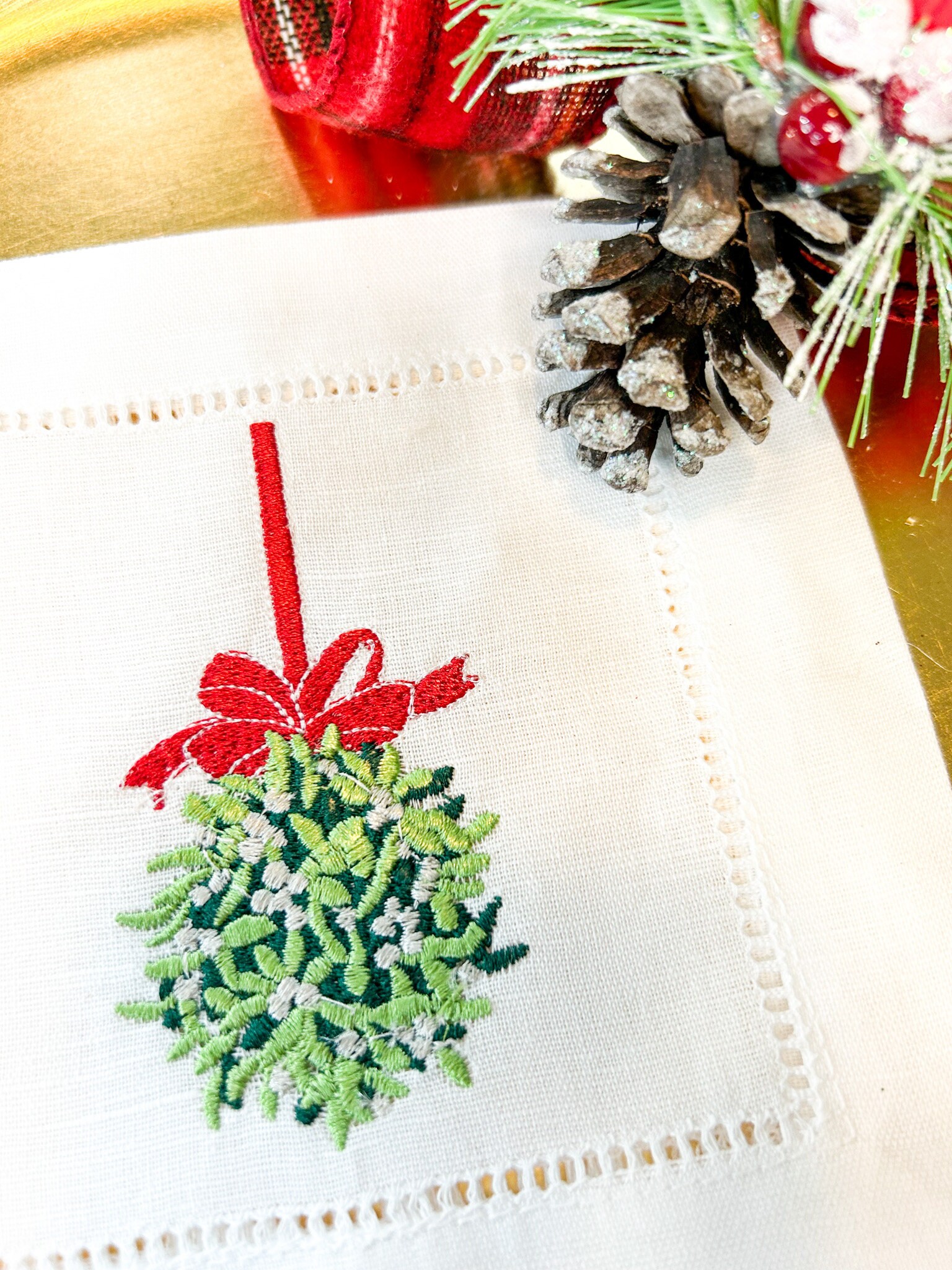 Embroidered Christmas Cocktail Napkins, Holiday Mistletoe Napkins ...