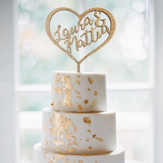 Topos De Bolo De Casamento Com Coracao De Vidro Topo De Bolo Noivos