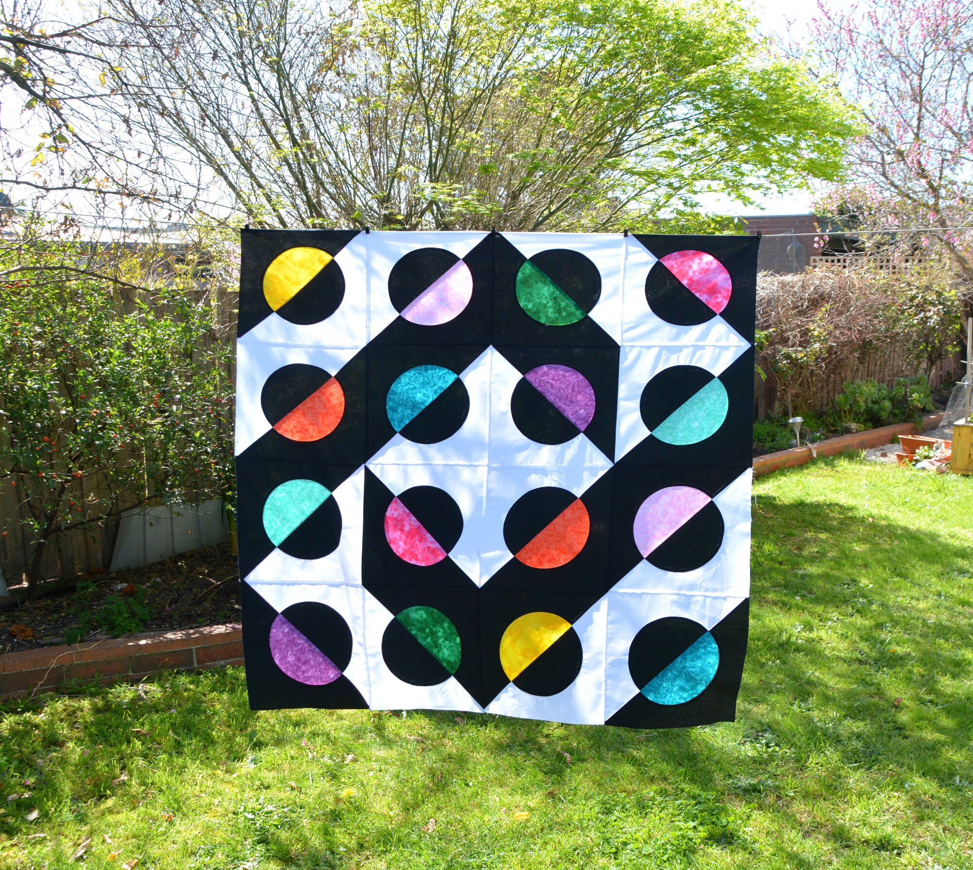 Hook and Pop Quilt Pattern - Modern Quilting Pattern - Circle Quilt ...
