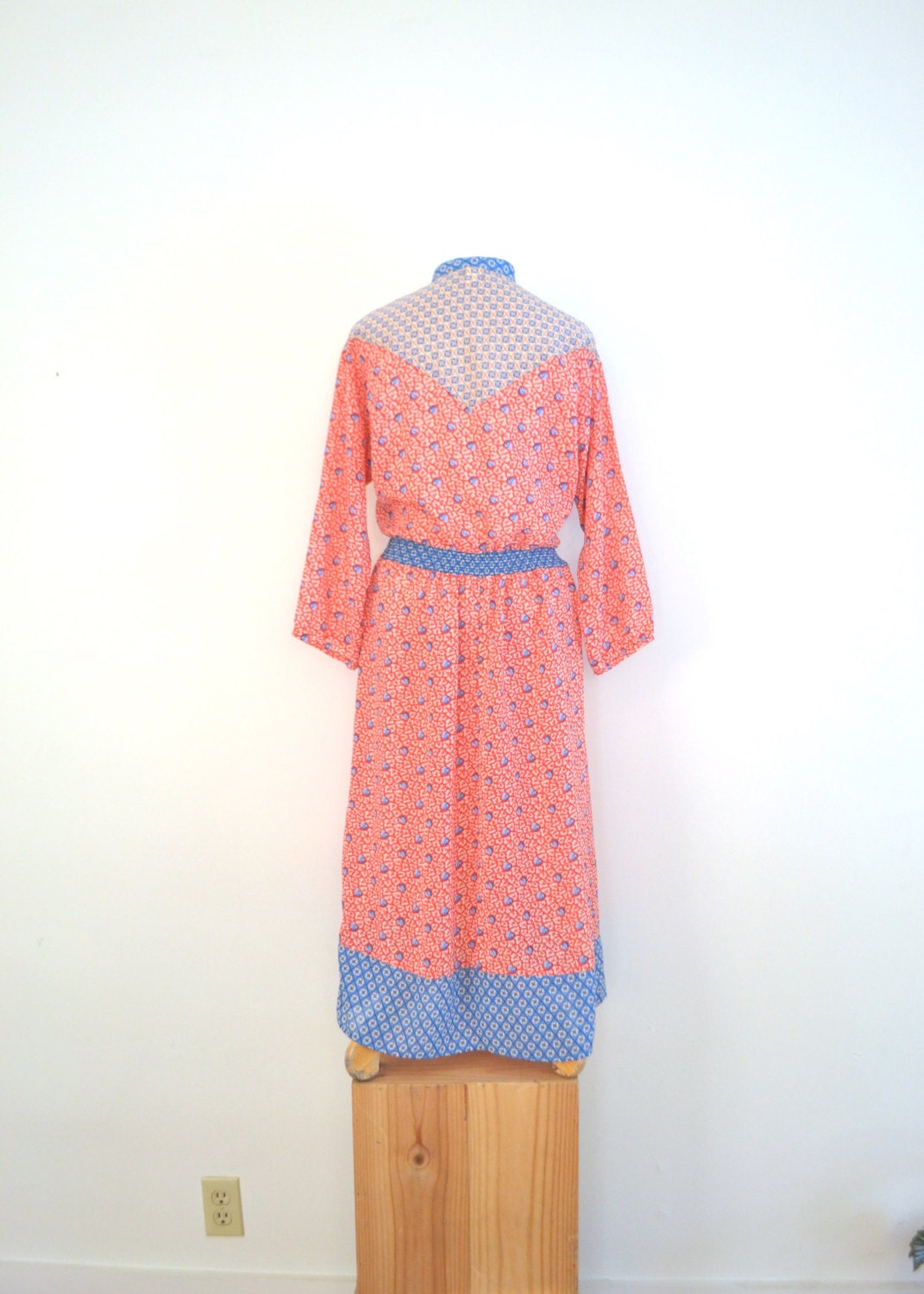 1970s Leaves + Pinwheels Dress // Vintage Red + Blue Peasant Frock ...