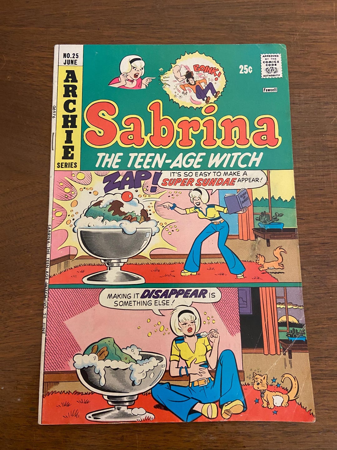 Vintage Collectible Comic Books; Sabrina the Teen-age Witch No.25 (1975 ...