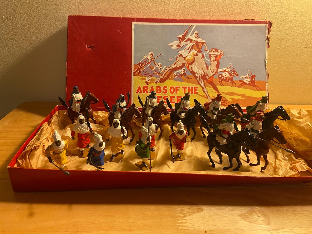Vintage Cast Iron Toy: Britains Set No. 2046 Arabs of the Desert, Arab ...