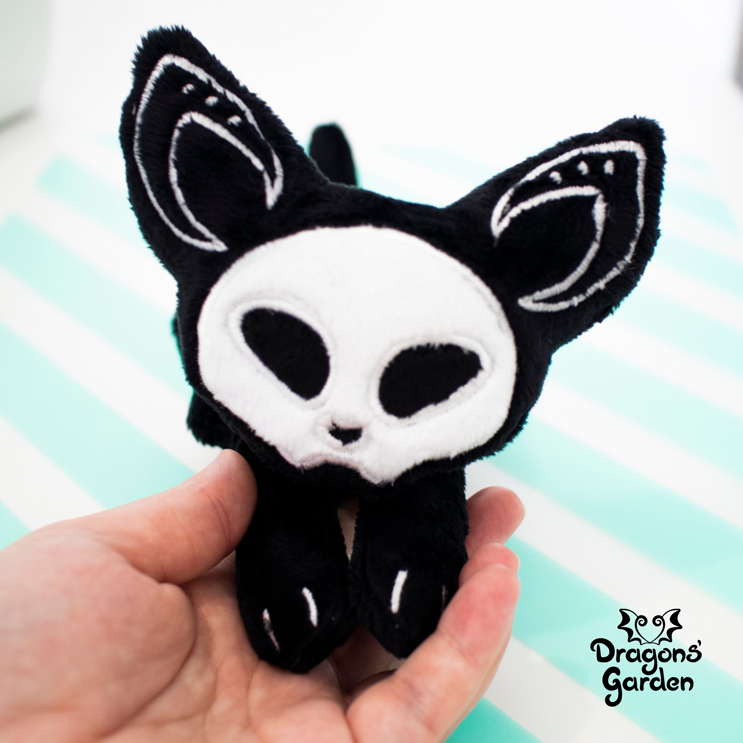 ITH Spooky Skeleton Cat | Cat Halloween Plushie Pattern in the Hoop ...