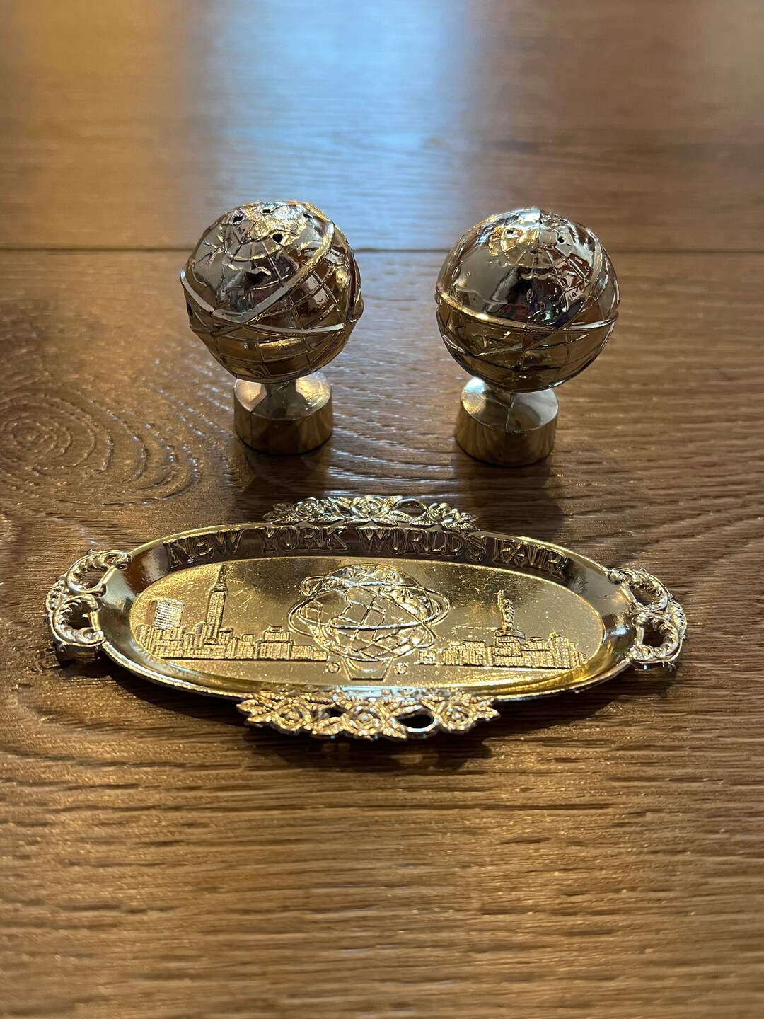 Vintage New York Worlds Fair 1964-1965 Metal Salt and Pepper Globe ...