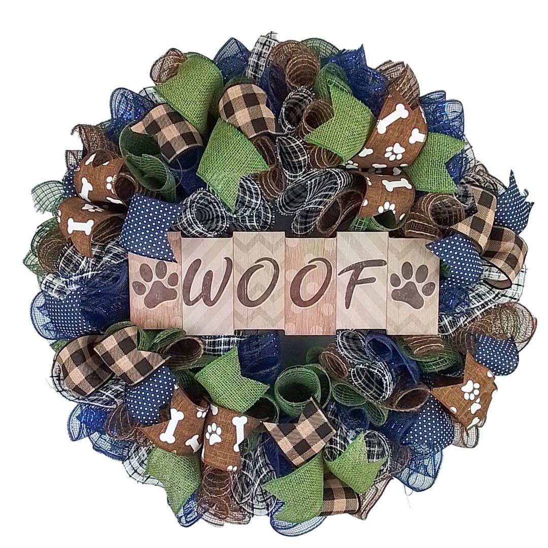 Dog Lover Decor Wreath, Rustic Paw Print Design, Pet Shelter Decoration ...