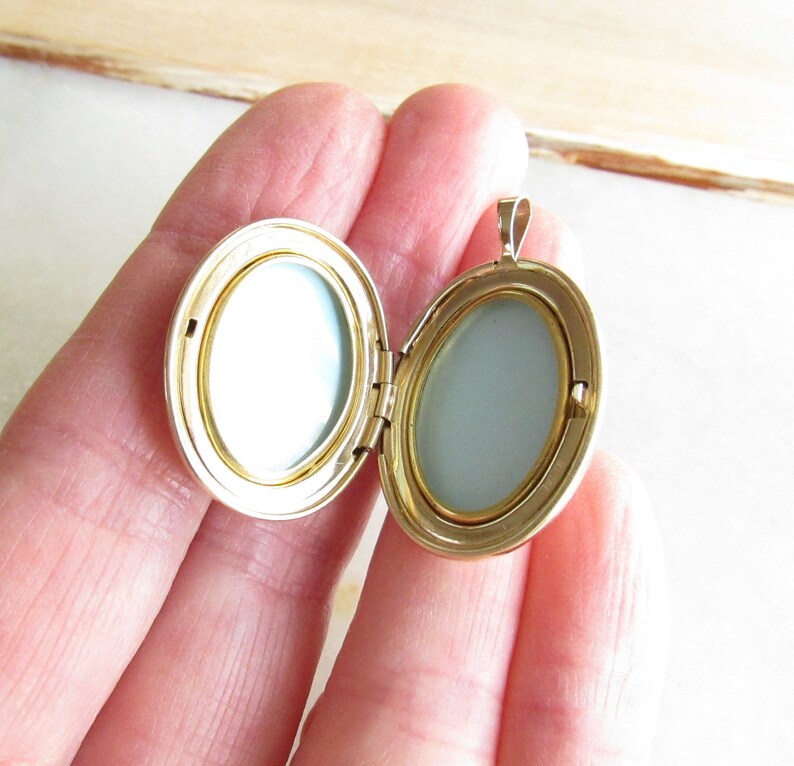 Gold Locket Necklace Personalized, Photo Necklace, Keepsake Jewelry ...