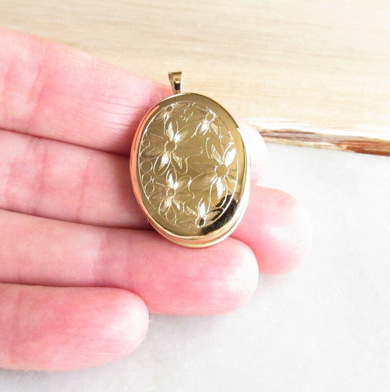 Gold Locket Necklace Personalized, Photo Necklace, Keepsake Jewelry ...