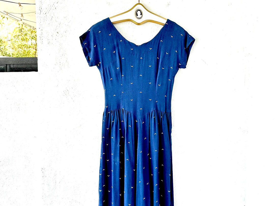 Vintage 40s 50s Embroidered Bird Linen Day Dress 1940s 1950s Apron ...