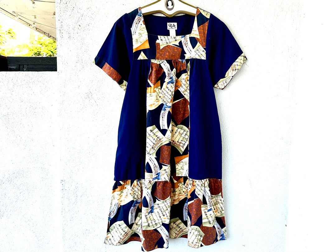 Vintage Hawaiian Muumuu Hawaii Japanese Crane Floral Dress With Ruffle ...