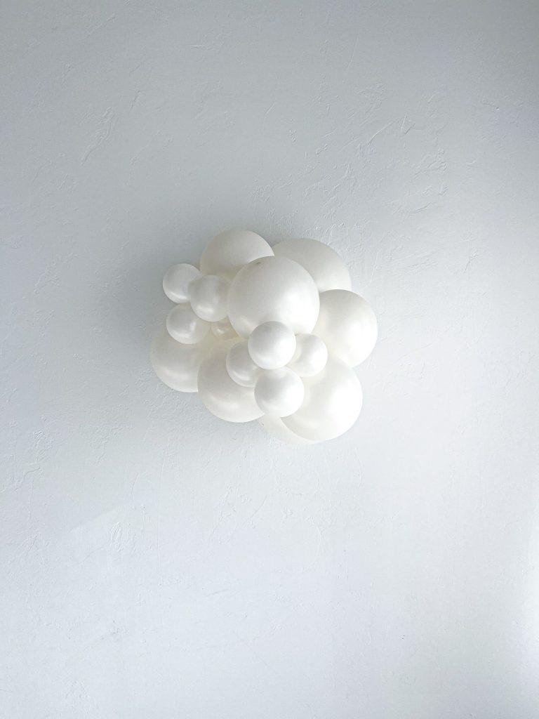 Pearlized White Balloon Cluster Kit: TUFTEX Neutral Party Decor - Etsy