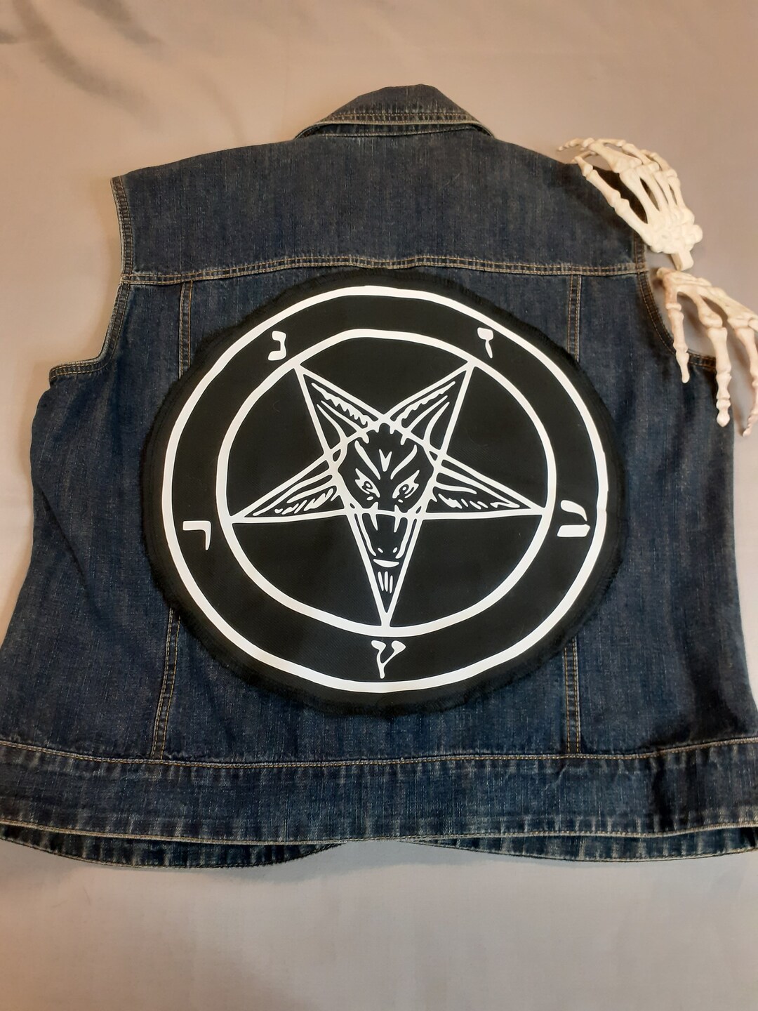 BACKPATCH Circular Baphomet Pentagram Black Cotton: Goth, Gothic, Halloween, Witchy, Horror ...