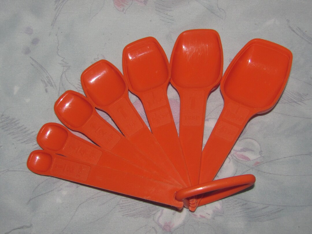 Vintage Tupperware Nesting Measuring Spoon Set of 7 Spoons - Orange ...