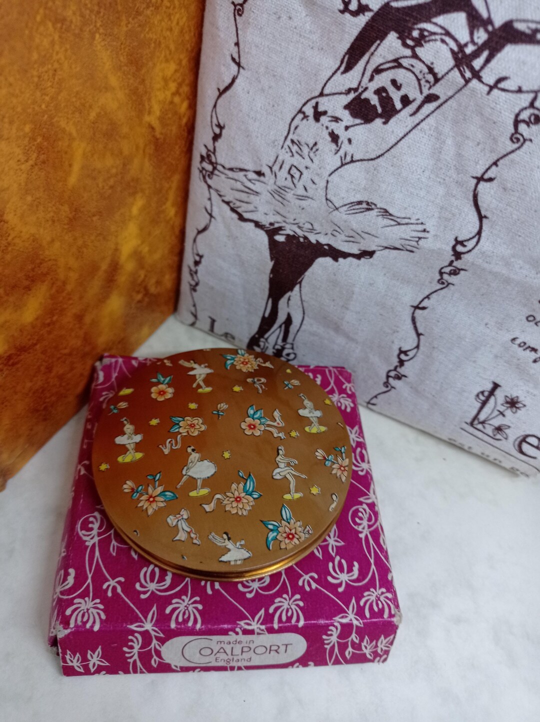Ballerina Powder Compact C1950s. Presented in Original Gift Box. by ...