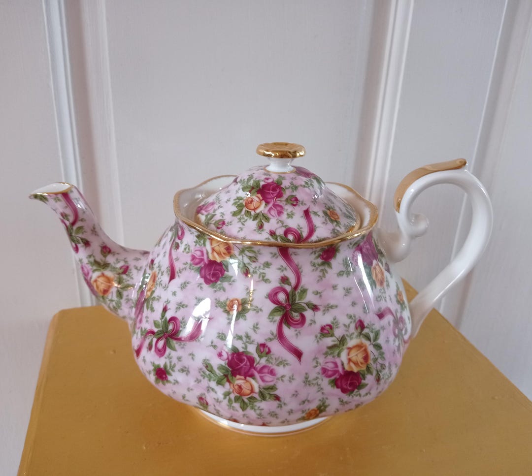 Royal Albert Ruby Celebration Large 2.5 Pint Capacity Fine Bone China ...